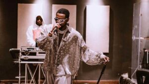 Kizz Daniel Biography: Age, Career, Songs, Family, Siblings, Baby Mama ...