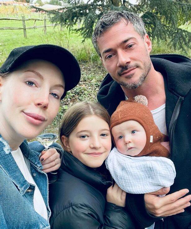 Katherine Ryan Biography: Age, Parent, Career, Boyfriends, Husband, Net ...