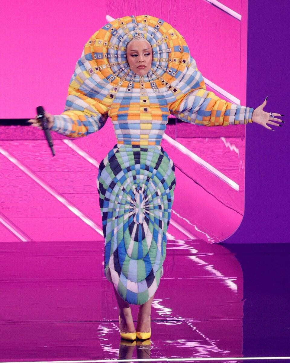 Doja Cat Biography: Age, Career, Net Worth, Family, Pictures, Songs ...