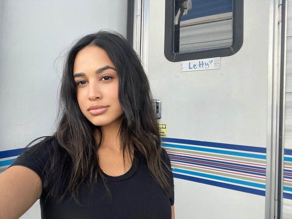 Emily Tosta Biography: Age, Career, Parent, Siblings, Films, Boyfriends ...