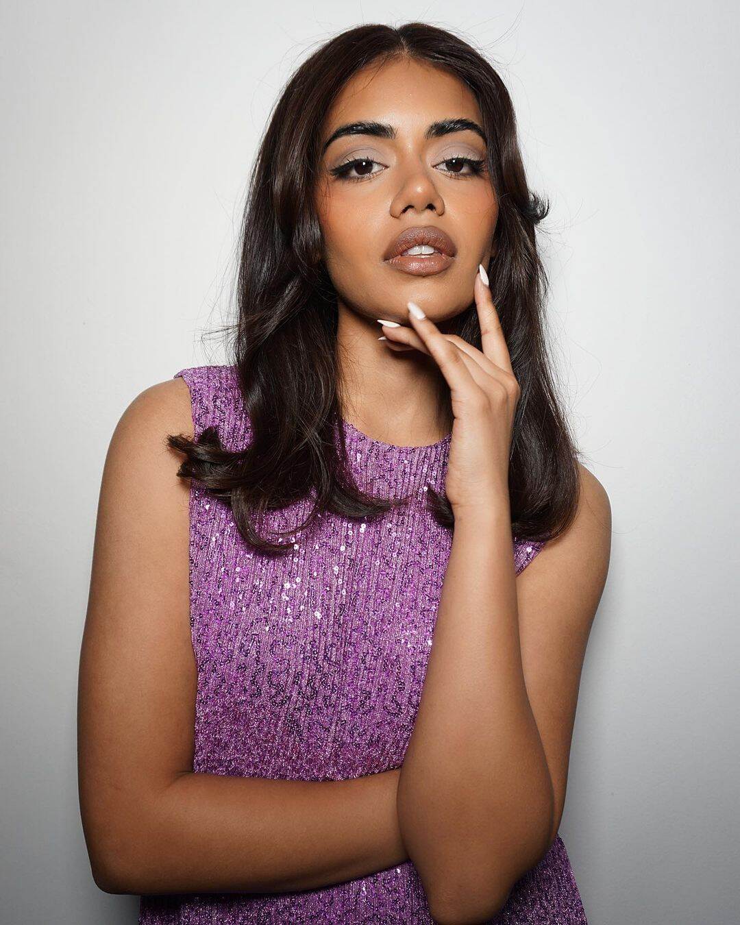 Megan Suri Biography: Age, Career, Films, Boyfriend, Parent, Sister ...