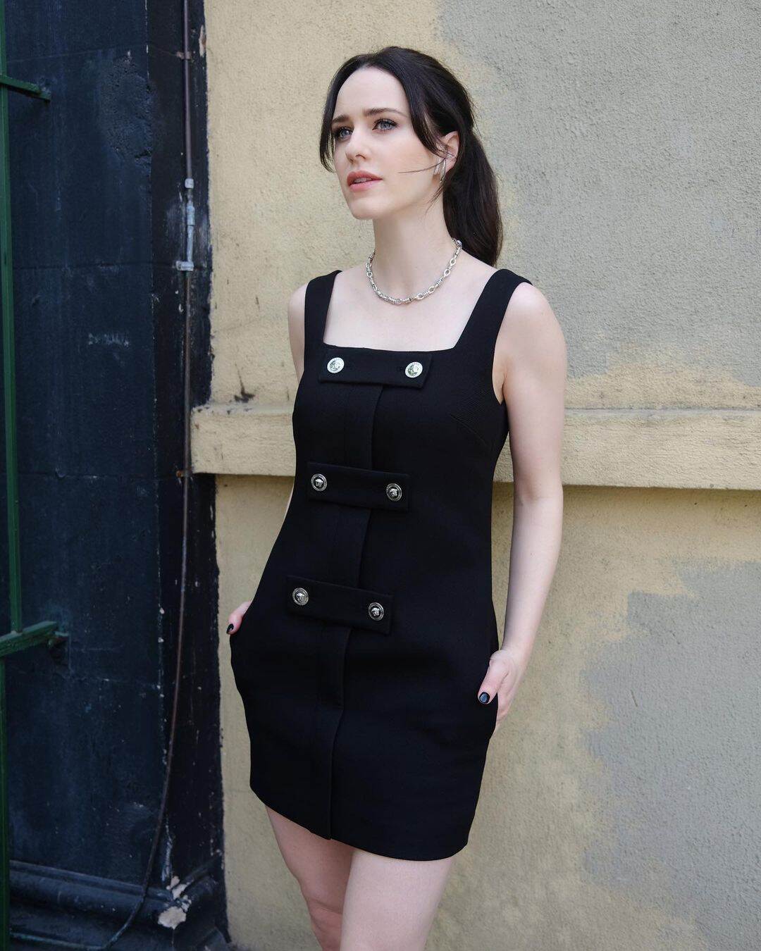 Rachel Brosnahan Biography: Age, Husband, Career, Parent, Instagram ...