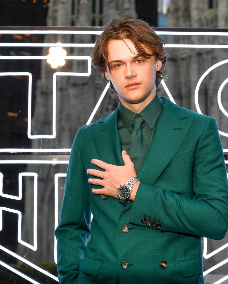 Christopher Briney (Chrisbriney) Biography: Age, Career, Movies, Parent ...