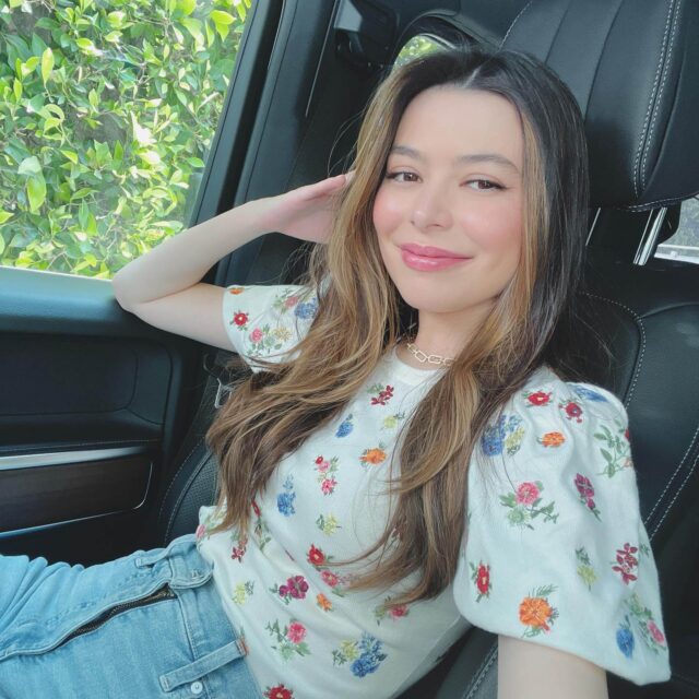 Miranda Cosgrove Biography: Age, Career, Net Worth, Songs, Movies ...