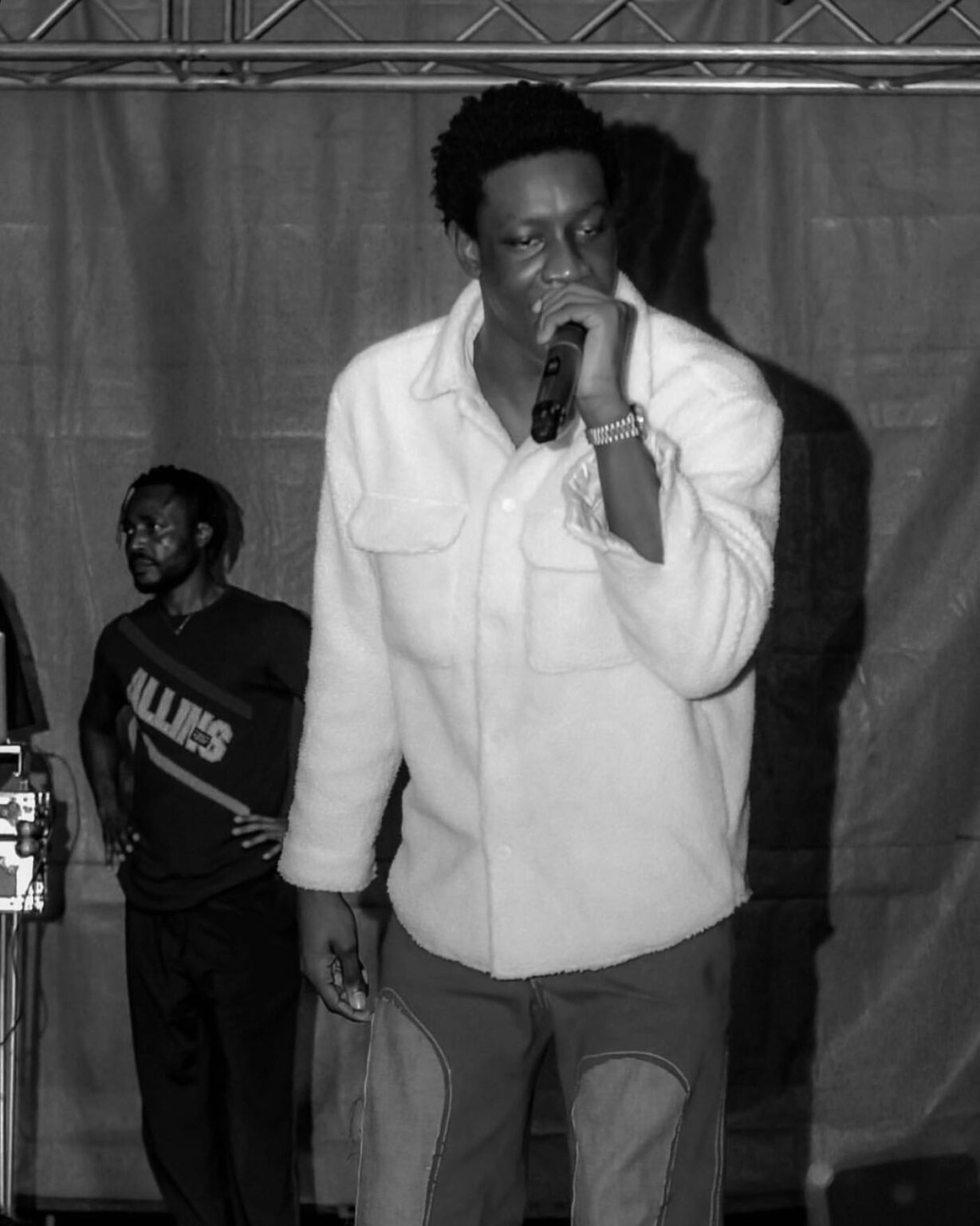 Zerry DL Biography: Age, Career, Net Worth, Brother, Songs, Girlfriend ...