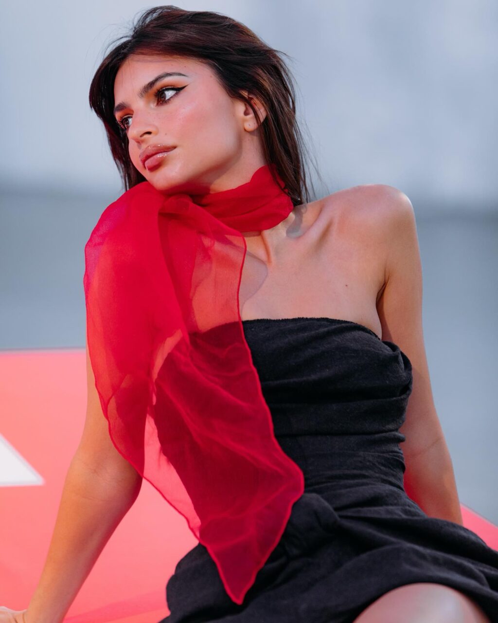 Emily Ratajkowski Biography: Age, Career, Parent, Movies, Agency, Ex ...