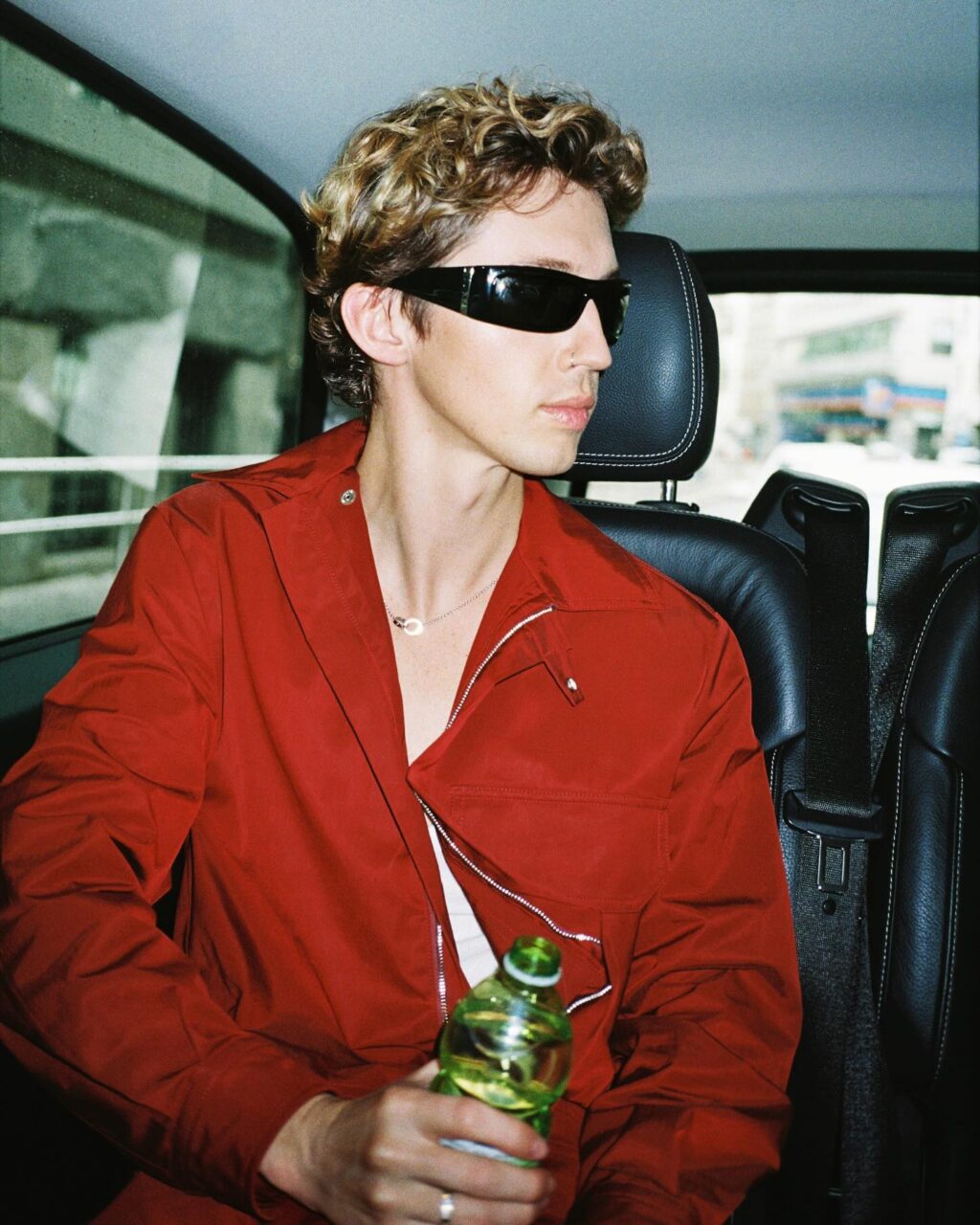 Troye Sivan Biography: Age, Career, Net Worth, Songs, Girlfriend ...