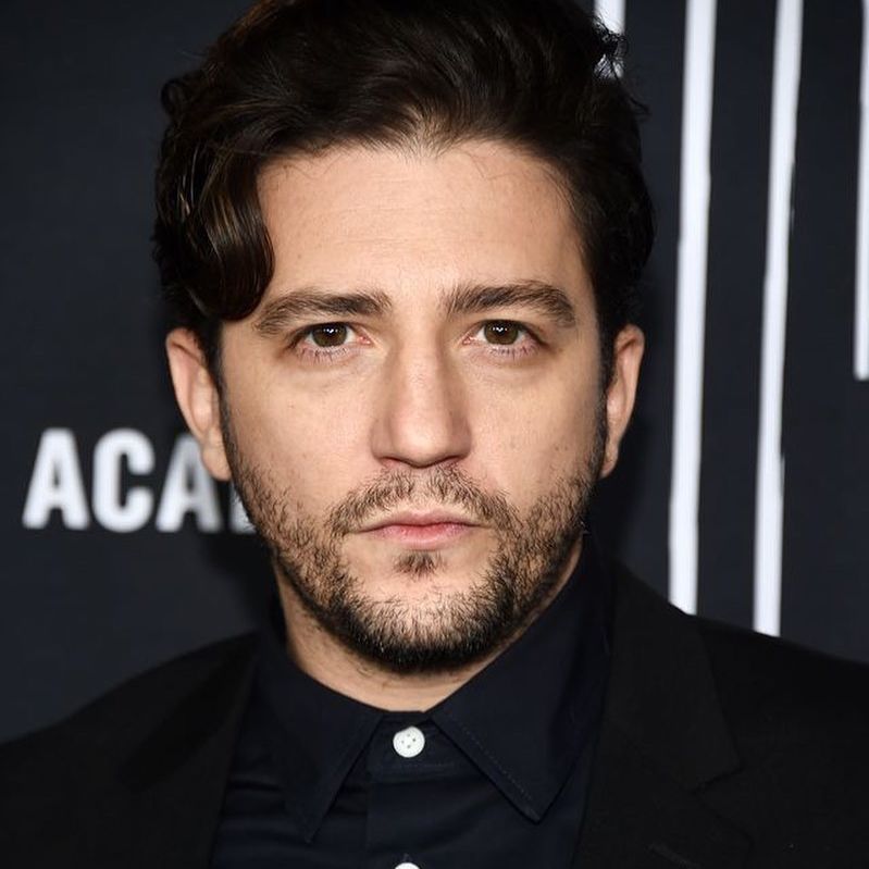 John Magaro Biography: Age, Career, Movies, Parent, Wife, Children ...