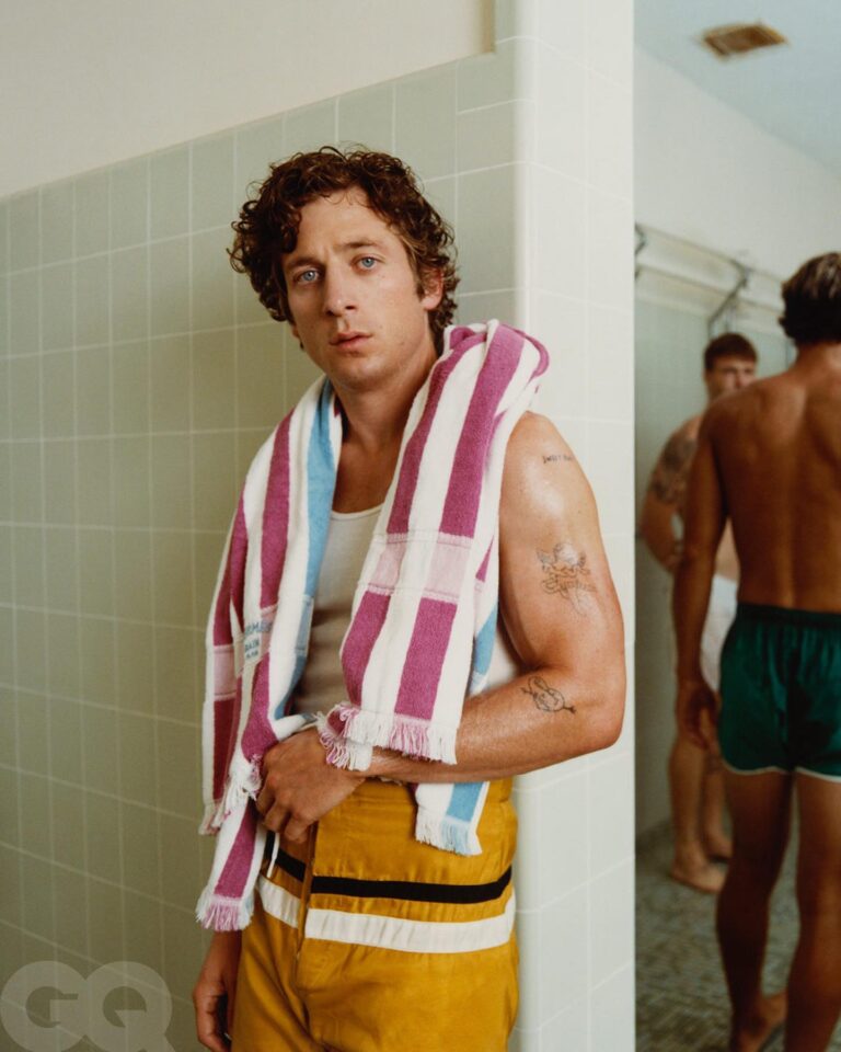 Jeremy Allen White Biography: Age, Career, Movies, Parents, Girlfriend ...