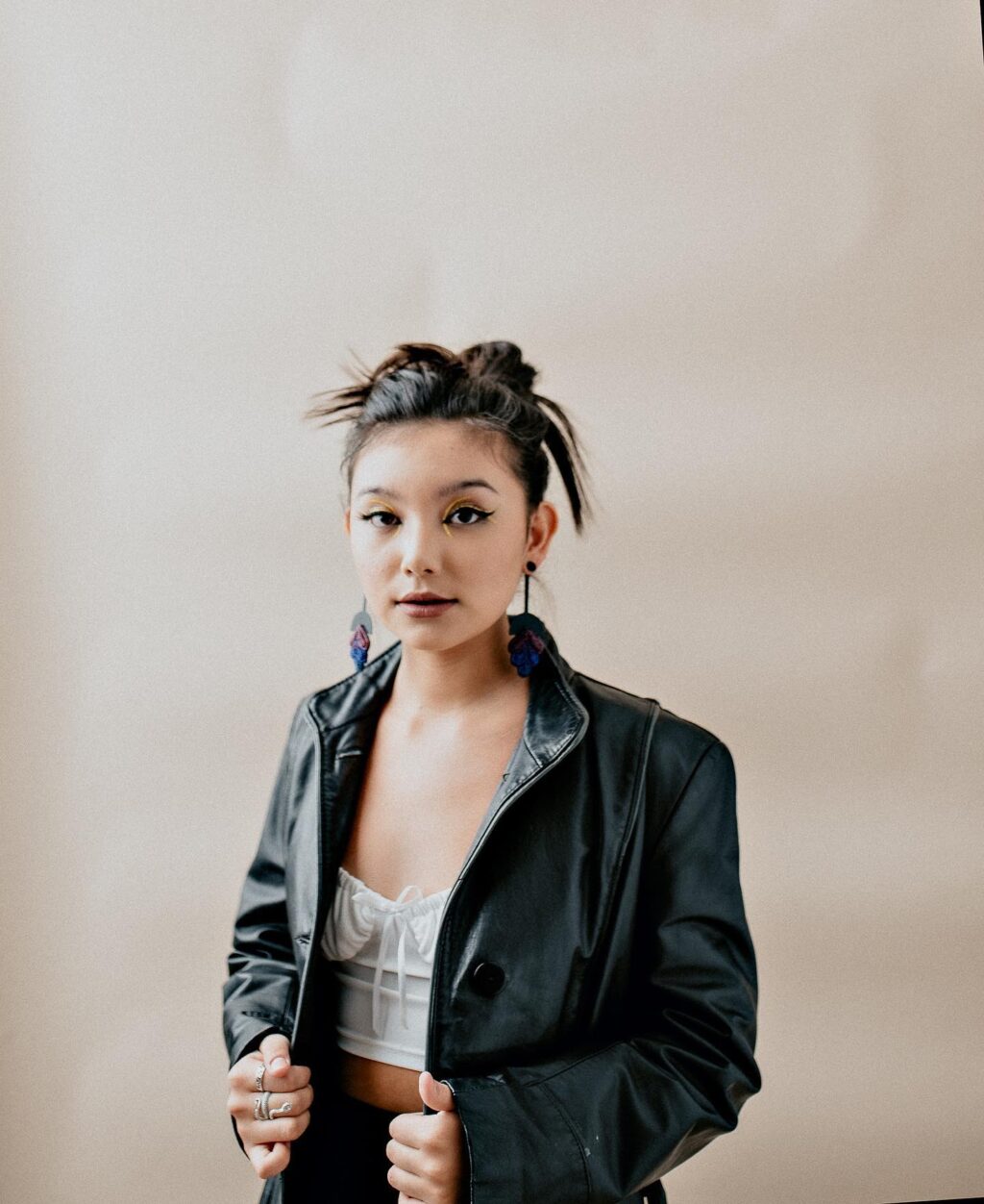 Kiawentiio Tarbell Biography: Age, Career, Net Worth, Movies, Songs ...